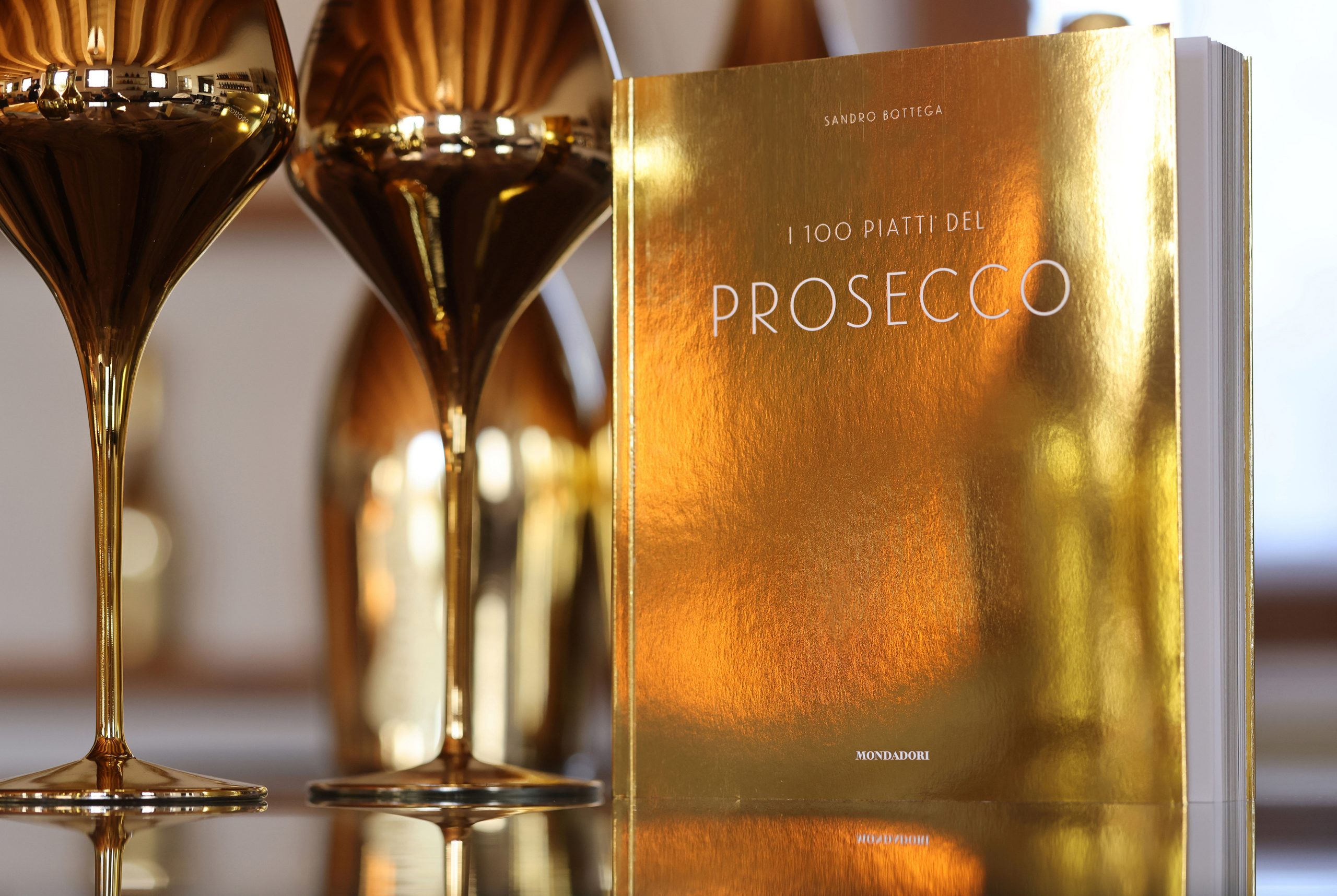 Book "The 100 Prosecco Recipes" by Sandro Bottega